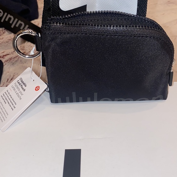 lululemon athletica | Accessories | Nwt Lululemon Clippable Card Pouch ...